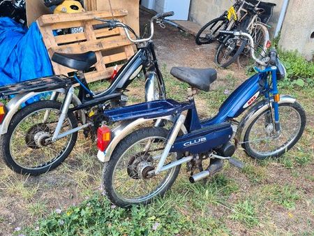 MBK lot-2-mobylettes-mbk-51-club-noir-et-bleu tweedehands - De Parking