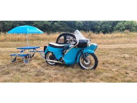 KAWASAKI triumph-tbird-kawasaki-w650-vintage-sidecar-replica-tested ...
