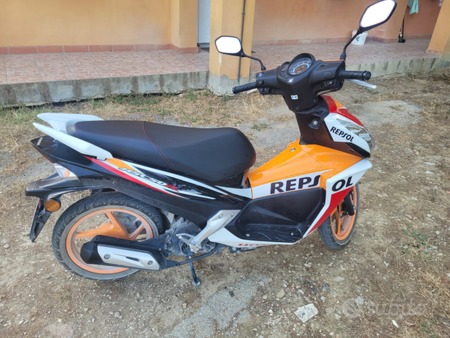 HONDA scooter-honda-nsc-50r-50-cm3 Used - the parking motorcycles