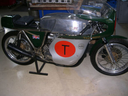 TRIUMPH oldtimer-rennmaschine-triumph-t-150-trident-metisse-rickman ...