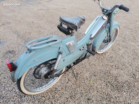 MBK mobylette-bleue-motobecane-av88-bleu-avec-cg-1963 Gebrauchtmotorrad