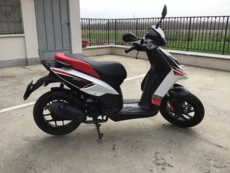 APRILIA scooter-50cc-aprilia-sr-motard Occasione - Il Parking Moto