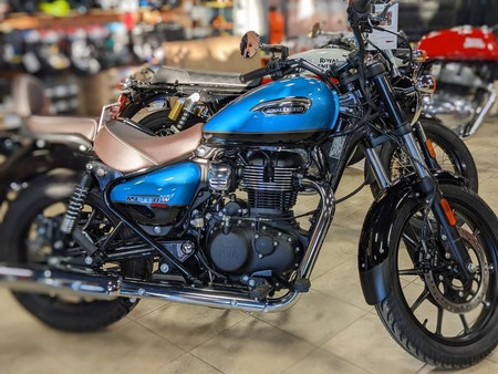 ROYAL ENFIELD 2023-royal-enfield-meteor-350-stellar-blue occasion - Le ...