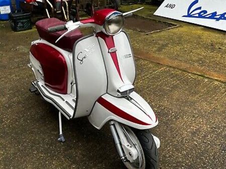 LAMBRETTA lambretta-sx200-genuine-italian-sx-200-all-paintwork-by-ddk ...