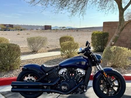 INDIAN 2023-indian-motorcycle-r-scout-r-bobber-abs-springfield-blue ...