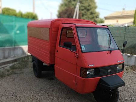 PIAGGIO vends-triporteur-piaggio-ape-tm-703 Gebrauchtmotorrad