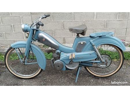 MBK mob-mobylette-bleue-motobecane-av88-roulante-restauree-carte-grise ...