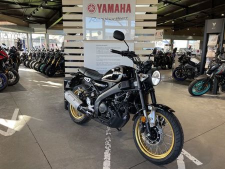 YAMAHA yamaha-xsr-125-legacy-2023-125-cm3-moto-custom-4-722-km-noir ...