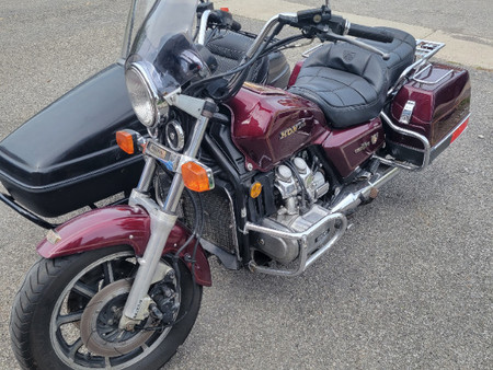 HONDA honda-goldwing-standard-avec-sidecar Used - the parking motorcycles