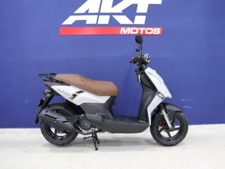 AKT akt-dynamic-pro-125-cbs-2021 tweedehands - De Parking