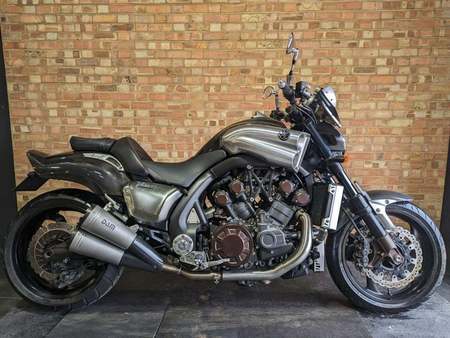 YAMAHA yamaha-vmax-1700-09-serviced-full-carbon-kit-de-cat-dam-exhausts ...