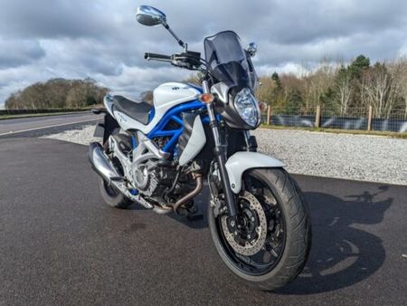 SUZUKI suzuki-sfv650-k9-gladius-2009-hpi-clear-very-clean-low-miles ...