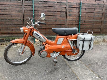 MBK tres-belle-mobylette-motobecane-av89-chaudron tweedehands - De Parking