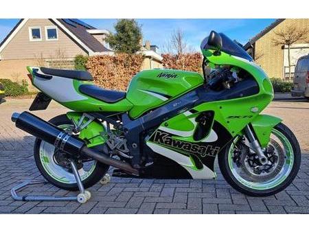 KAWASAKI kawasaki-zx7r-superbike-2-x-1999-igst-zwart-frame occasion ...