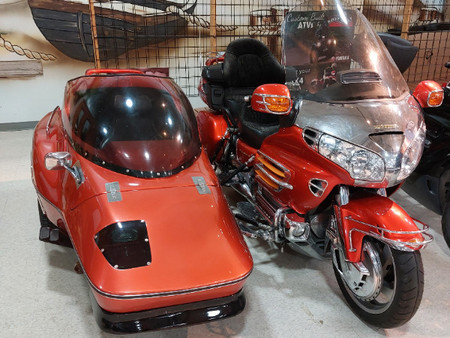 HONDA 2003-honda-goldwing-with-sidecar Used - the parking motorcycles