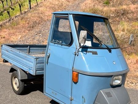 PIAGGIO piaggio-ape-50-tm-p50-dreirad-elestart-moped-mofa-foodtruck ...