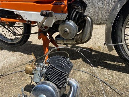 MBK mobylette-motobecane-50-vlc-un-moteur-complet Occasione - Il ...