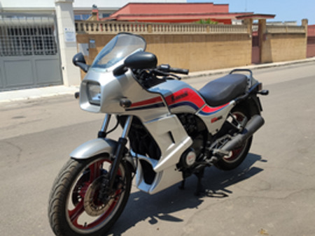 KAWASAKI kawasaki-gpz-550-unitrak Used - the parking motorcycles