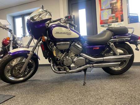 HONDA 1995-jdm-honda-magna-750-rs-rc43-in-purple-and-pearl-white Used ...
