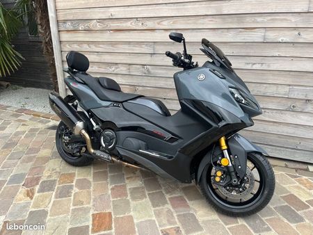 YAMAHA tmax-560-tech-max-2022-nardo-grey-full tweedehands - De Parking
