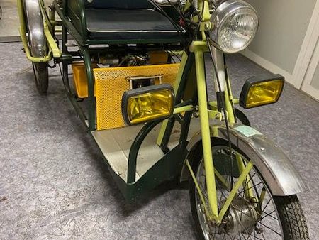 MBK tricycle-triporteur-poirier-look-101-dalmatiens-motobecane occasion - Le Parking