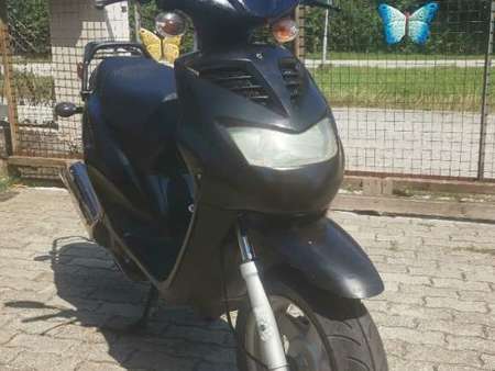 GENERIC 2012-generic-cracker-50cc-2t-moped-scooter-in-bordon-hampshire ...