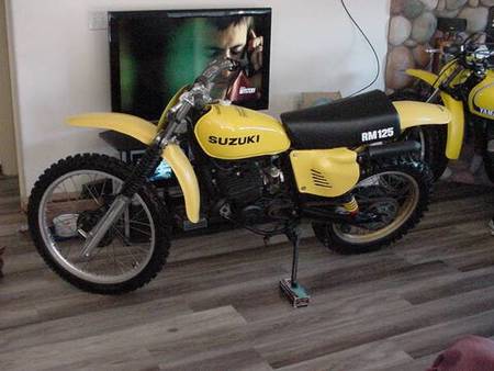 SUZUKI 1977-suzuki-rm-125 Used - the parking motorcycles