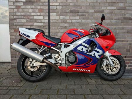 HONDA honda-cbr-900-rr-fireblade-sc33 tweedehands - De Parking