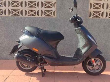 PIAGGIO piaggio-zip-100-cc-4-tiempos Used - the parking motorcycles