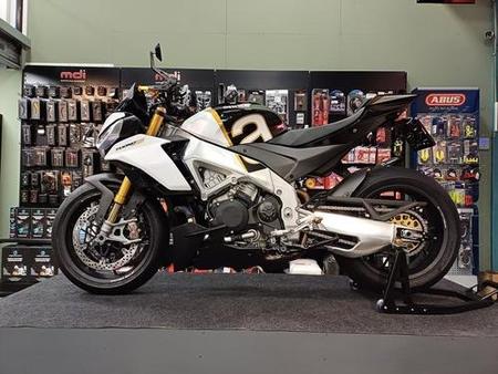 APRILIA aprilia-tuono-v4-1100-factory-special-edition-rotobox-akra ...