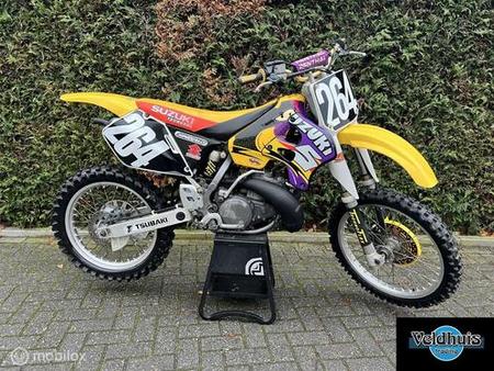 SUZUKI suzuki-rm250-rm-250-1997-in-originele-staat-pre90-evo-motoren ...