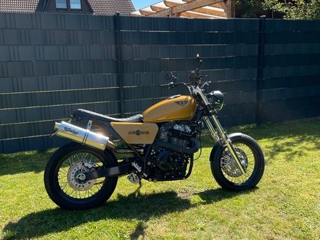 SUZUKI suzuki-dr-800-big-scrambler-cafe-racer-custom Used - the parking ...