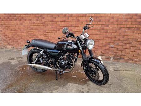 HERALD MOTOR herald-motor-co-classic-125-naked-petrol-manual-10-bhp-124 ...
