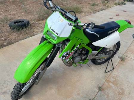 KAWASAKI kawasaki-kdx-200-cc-dirt-bike Used - the parking motorcycles