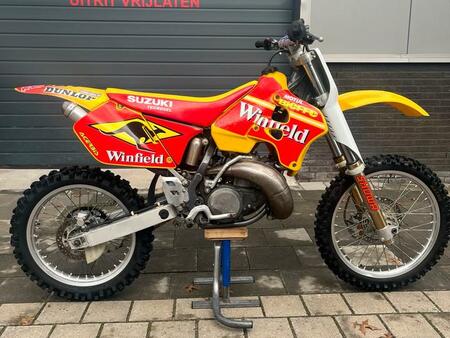 SUZUKI suzuki-rm-250-1997 Used - the parking motorcycles