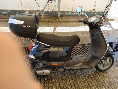 PIAGGIO VESPA - LX 50 CC Used - the parking motorcycles
